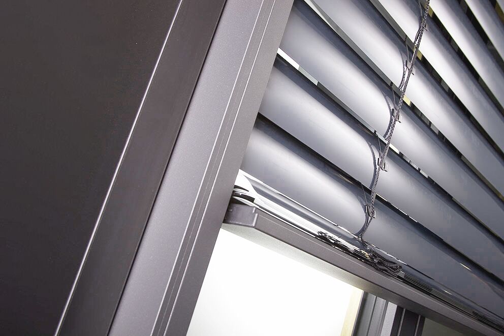 External Venetian blinds